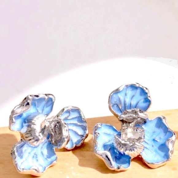 Jewelry | Periwinkle Trillium Blue Flower Clear Crystal Pistil Tri Petal 925 Silver Stud | Poshmark